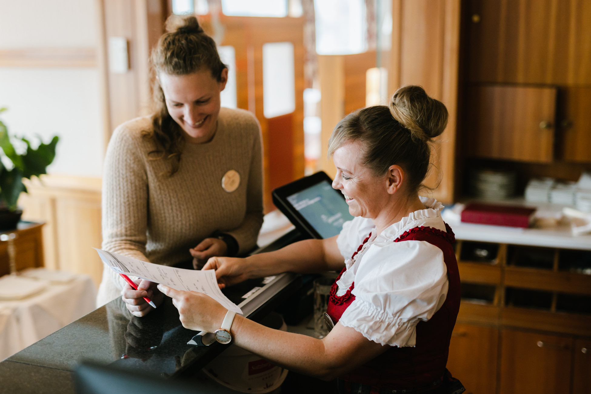 Drei goldene Regeln für Rezeptionist:innen - Blog - Hogastjob